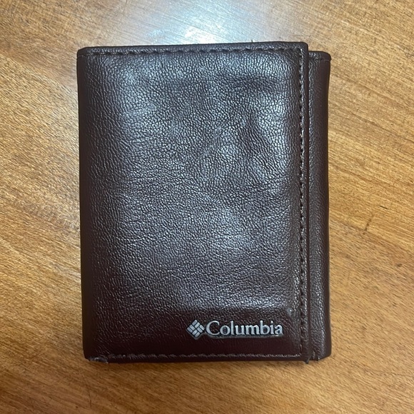 Columbia | Bags | Mens Wallet | Poshmark